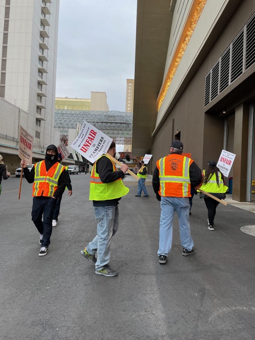 Teamsters Local 986 Pickets For Circa Seven - International Brotherhood ...