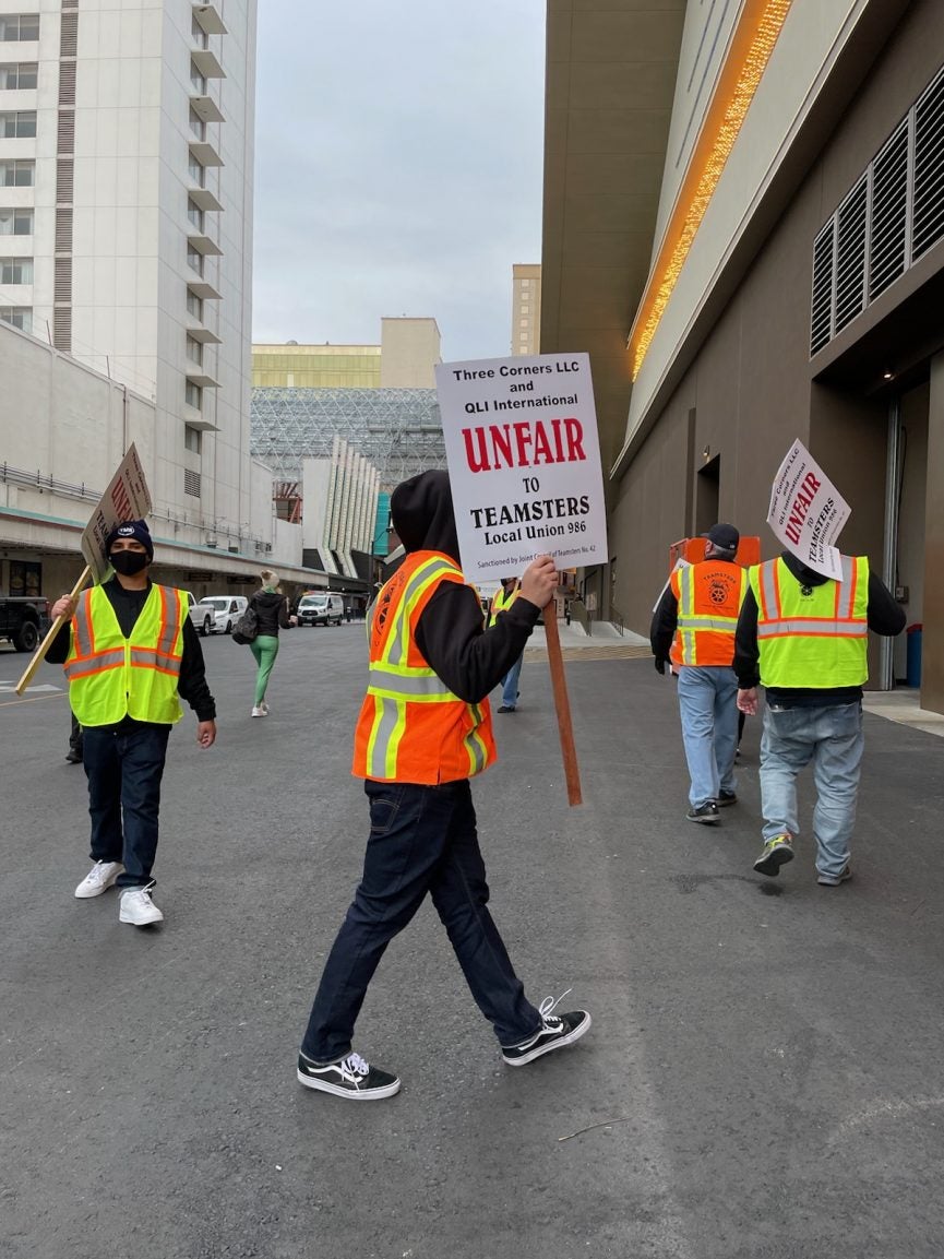 Teamsters Local 986 Pickets For Circa Seven - International Brotherhood ...