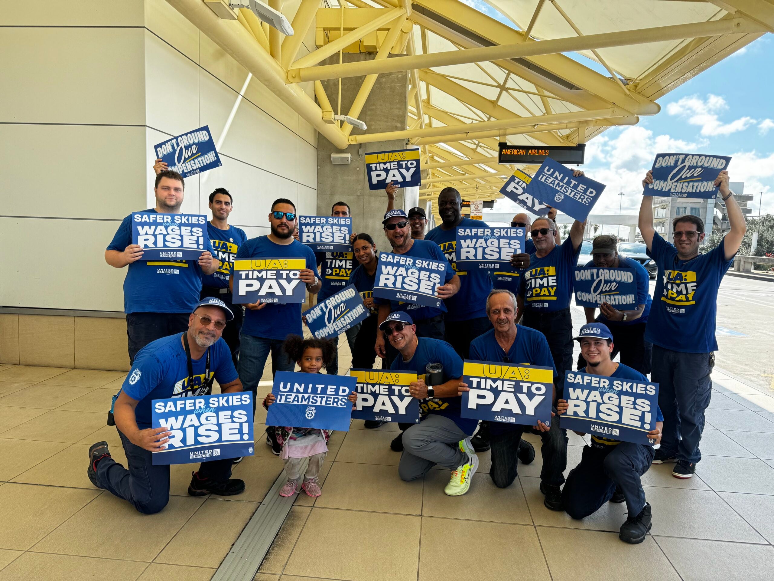 United Airlines Teamsters Rally Nationwide for Strong New Contract ...