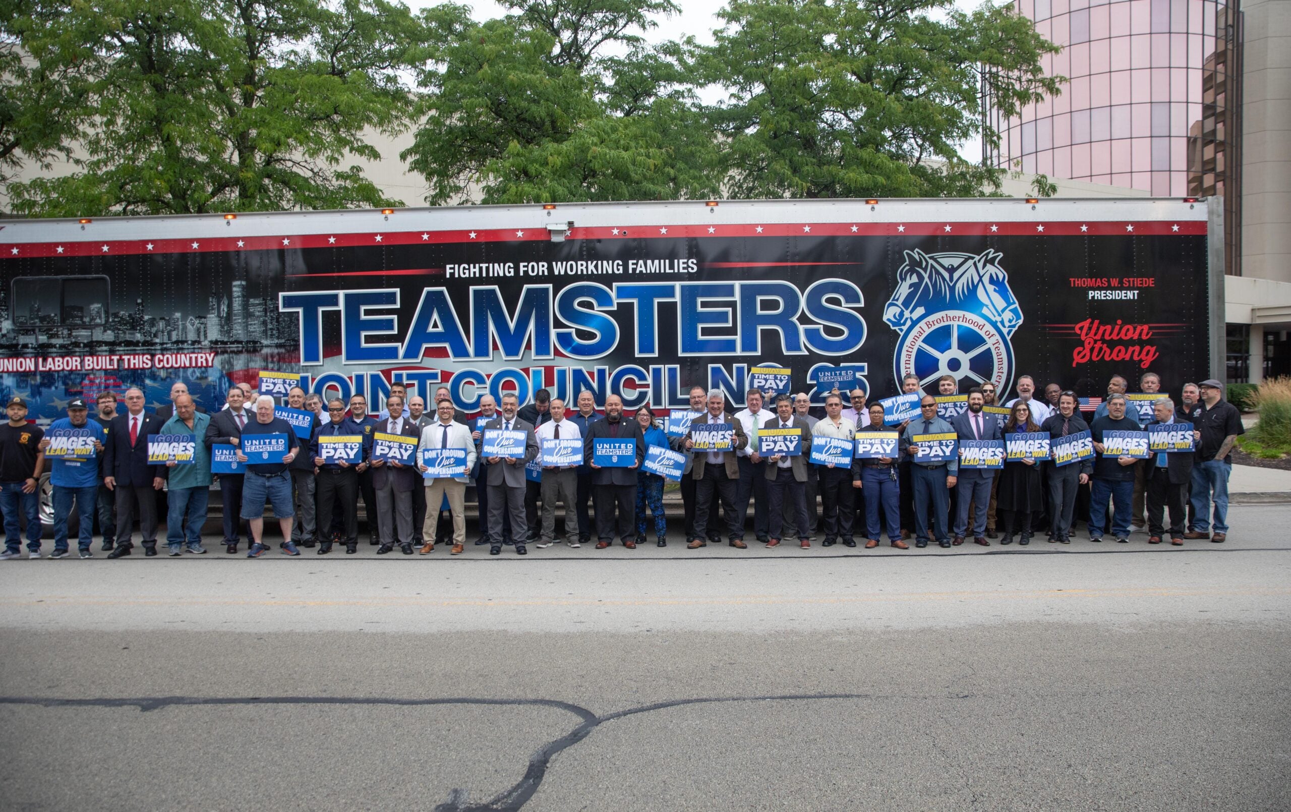 Teamsters Kick Off Negotiations with United Airlines - International ...