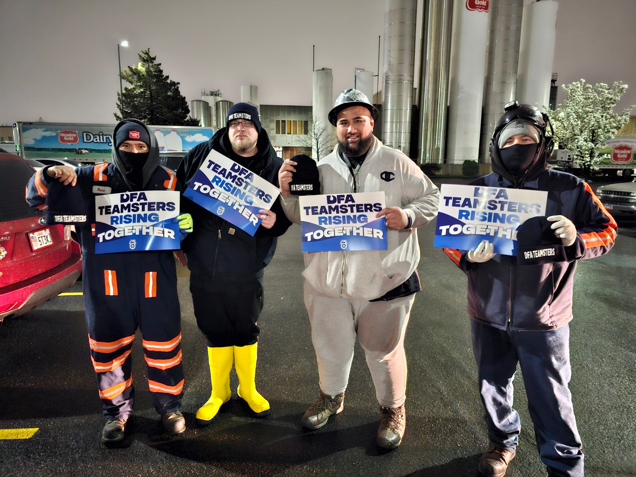DFA Members Show Up for Teamsters Tuesday - International Brotherhood ...